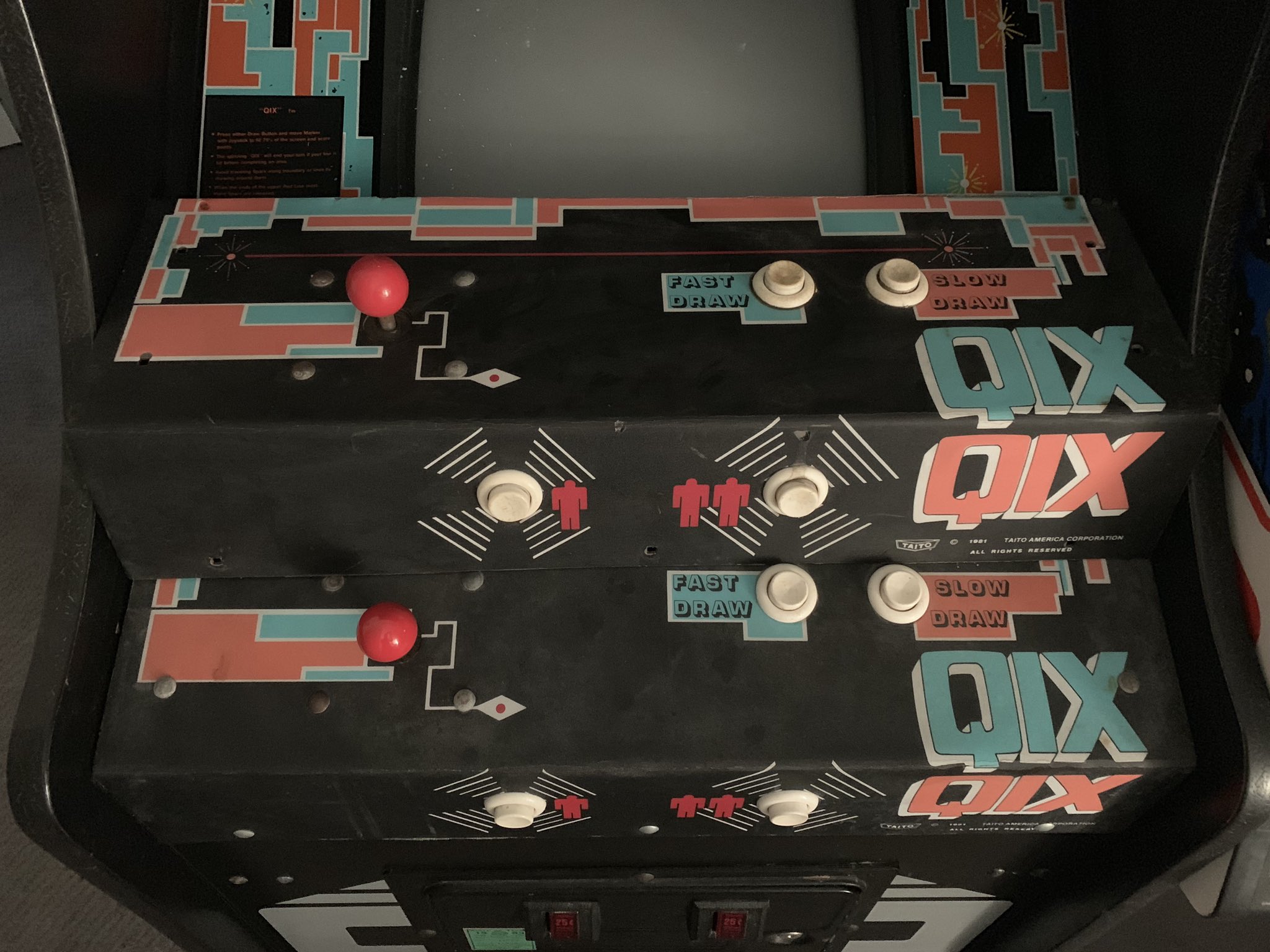 Qix Cabinet