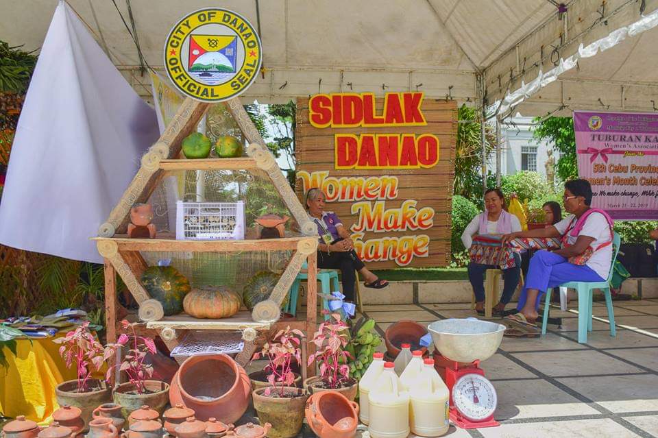 LOOK: Sixteen local government units in Cebu put up booths at the Cebu ...