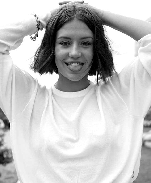 Adele Exarchopoulos Hair