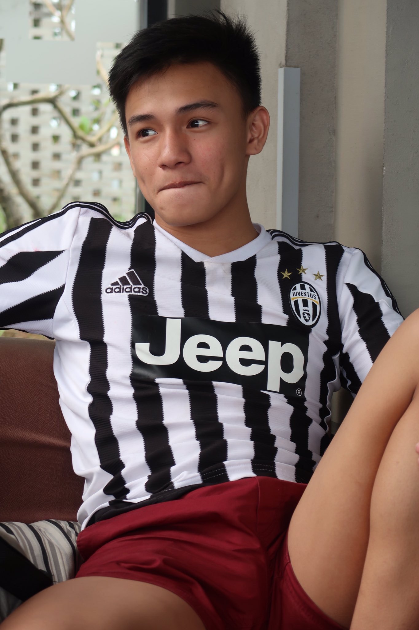 THE JAKOL DIARY on Twitter: "ANG LAKI NUNG JEEP! 👊🏻💦 https://t.co/BAqaMMMbcV" / Twitter