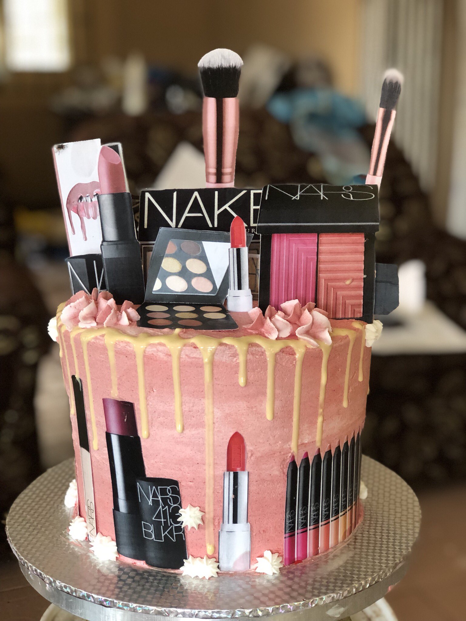 Makeup Birthday Cakes