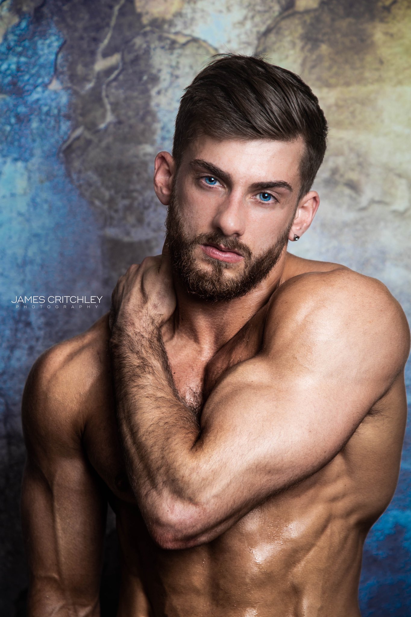 Zac Smith Top 1% on OnlyFans on Twitter: "Look into my eyes. Sign up to my #onlyfans you know ...