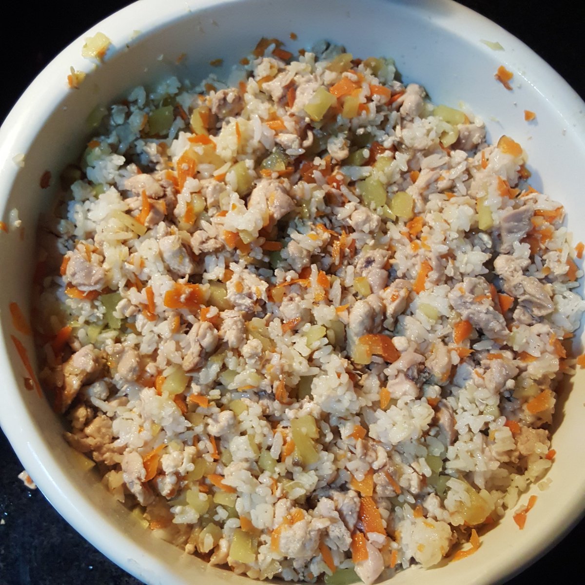 Thread by @NoniZara: "Kelar bikin dog food. Pake ayam, wortel, ubi ...