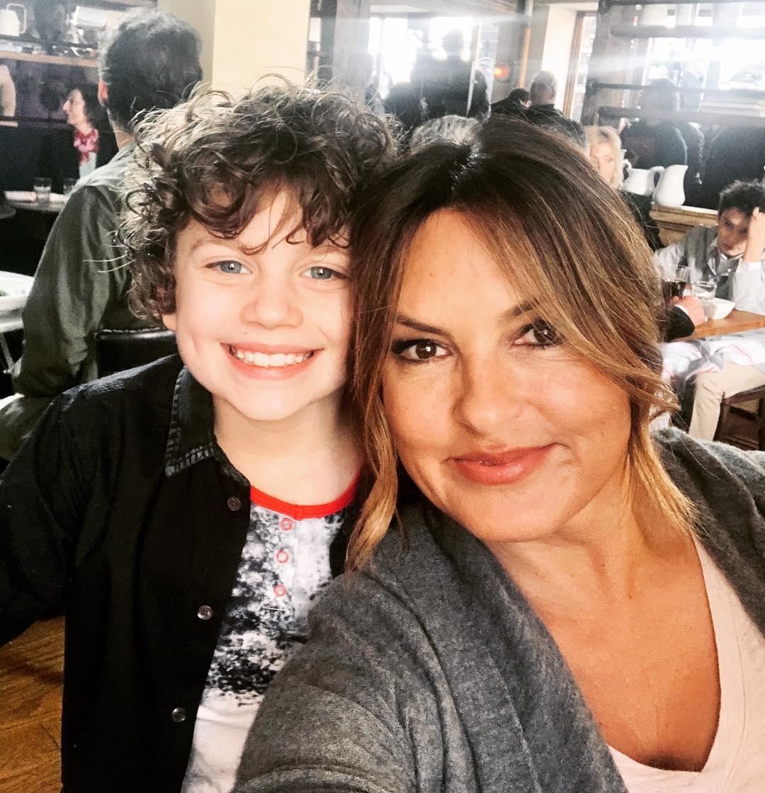 71 best Twitter Mariska images on Pholder | Mariska, Nbcsvu and Peter ...
