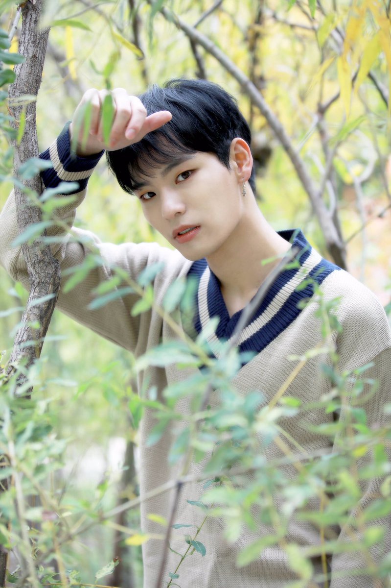 mingming pics 🌖 on Twitter: "— (1/3) 190401 天加一文化传媒 weibo update with mingming #yaomingming #姚明明 ...