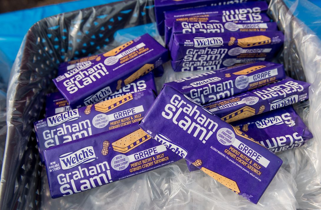 Peanut Butter And Jelly Cracker Bars