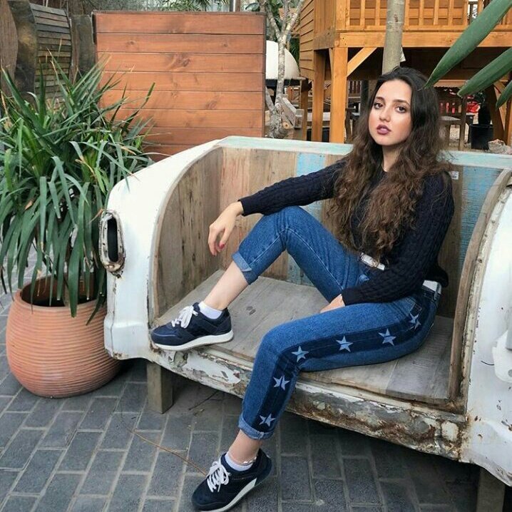 Lily adel (@xzjbkoUCaB6jGTu) | Twitter