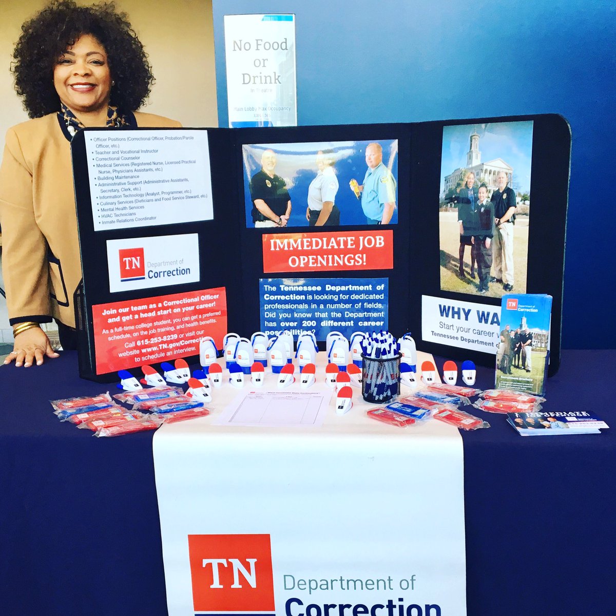 Job Fair Booth Ideas 8 Job Fair Table Ideas To Make A Lasting