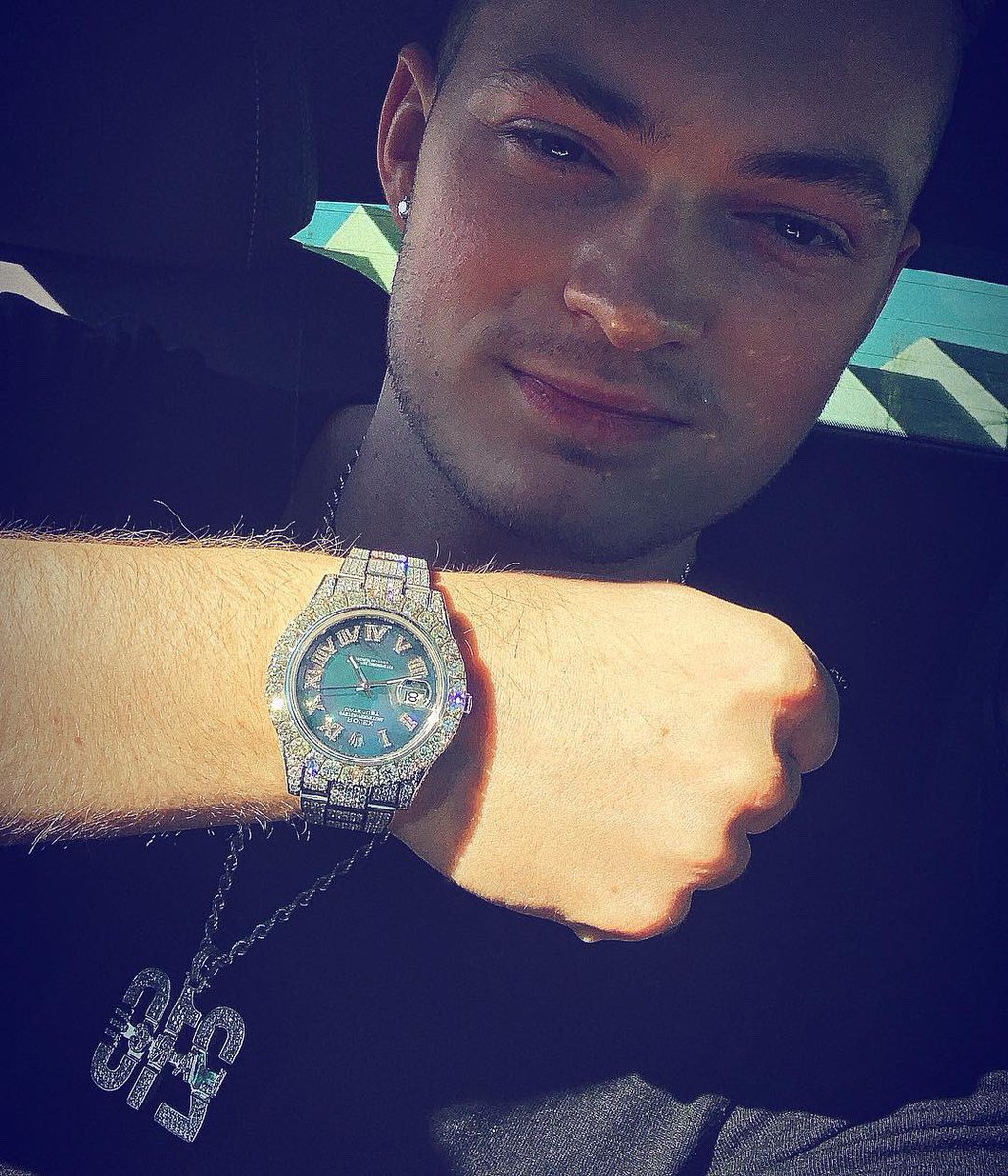 211 best Twitter u/lance210 images on Pholder | Trippy