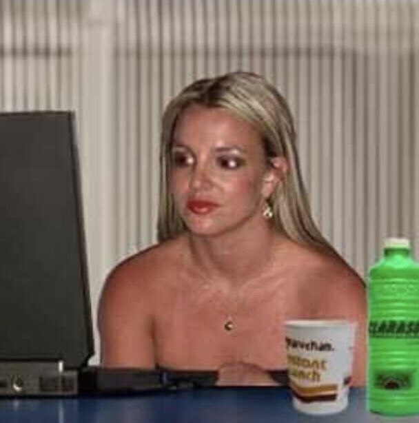 holis - Britney Spears Community - BreatheHeavy | Exhale