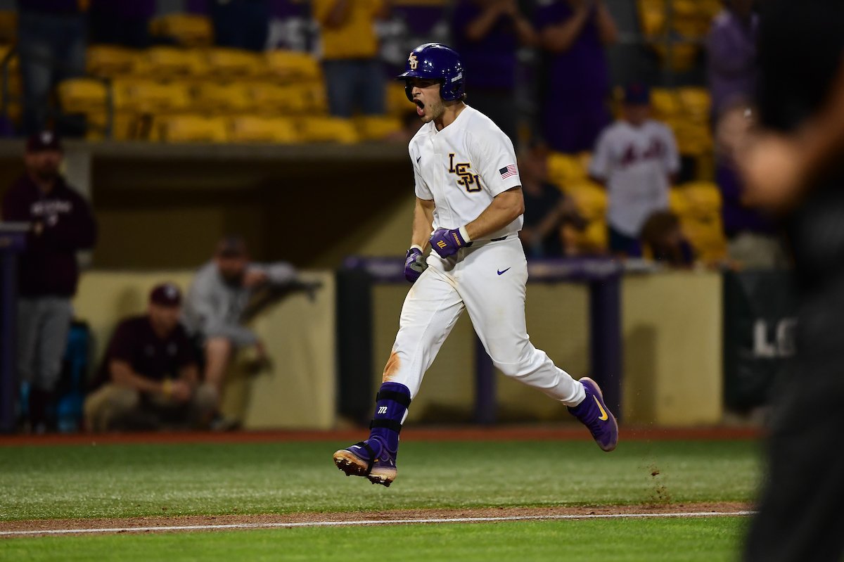 Josh Smith's 8th inning homer powers No. 9 LSU to 2-1 win over No. 8 ...