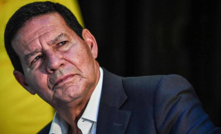 Luis "cholo" bernal escribió 5 décimas en honor a la patria. ¿qué es lo ...