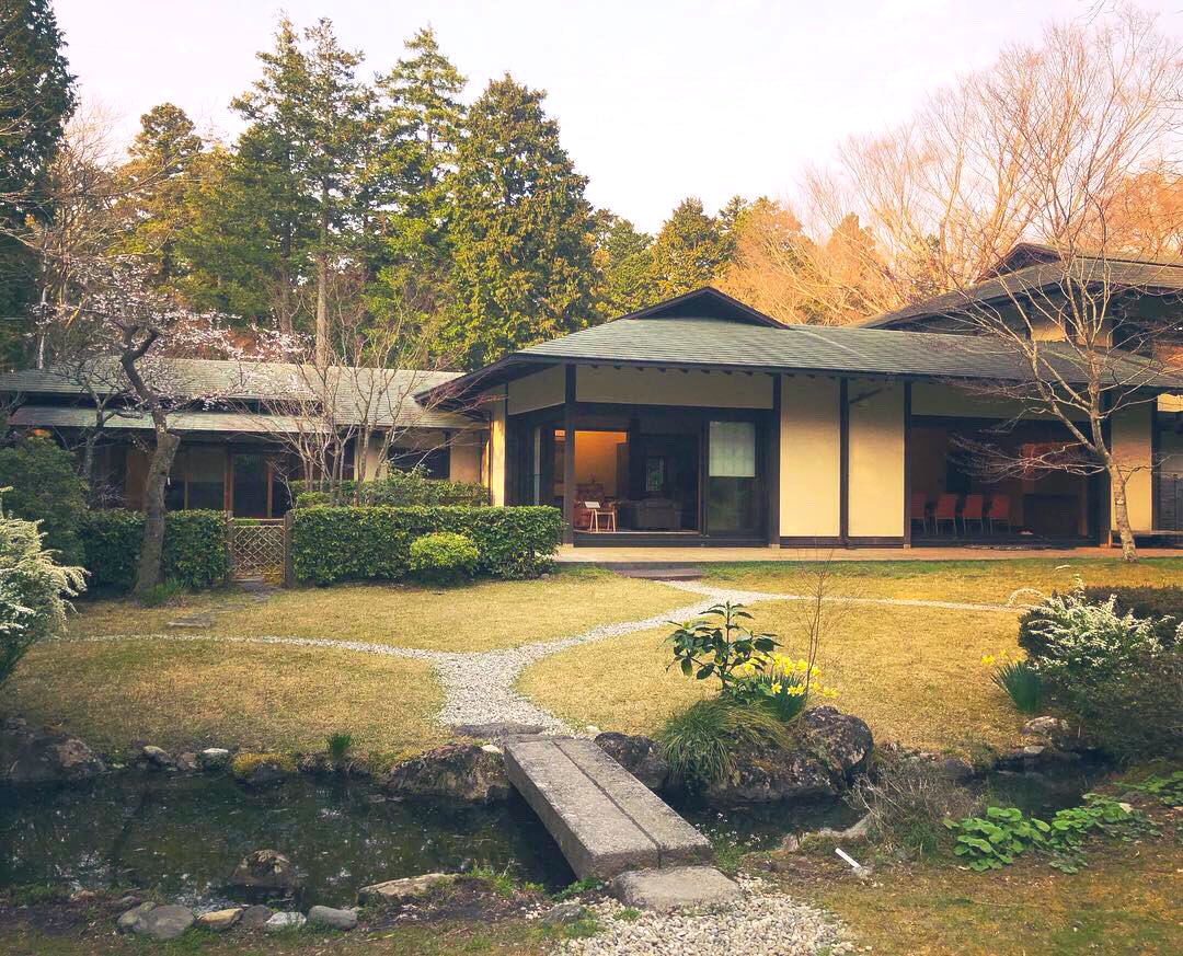 日本庭園メディア『おにわさん』中の人 On Twitter ⛳️東山旧岸邸②。 昭和の戦後に内閣総理大臣を務めた 岸信介 が晩年を過ごす