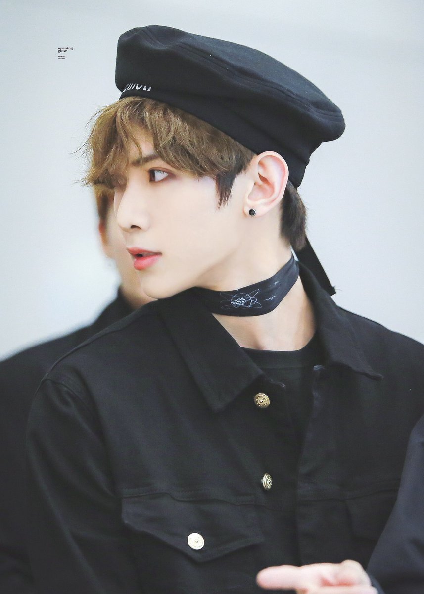 Ateez's Yeosang in colored contacts ruins his unique visuals. : r ...