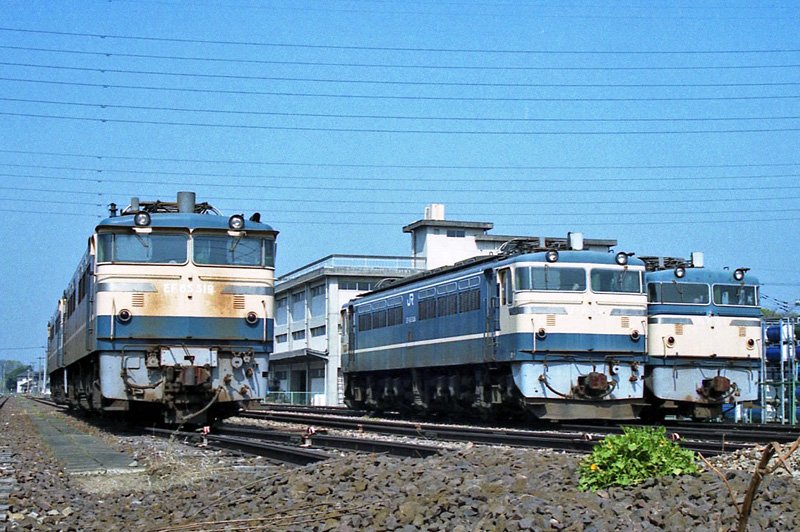 JAPAN GT-E on Twitter: "倉賀野貨物Tの目的は、留置されたロクゴーでした。 いちばん見たかったEF65 519の他に、53・536・540号機がいました。 これを撮って ...