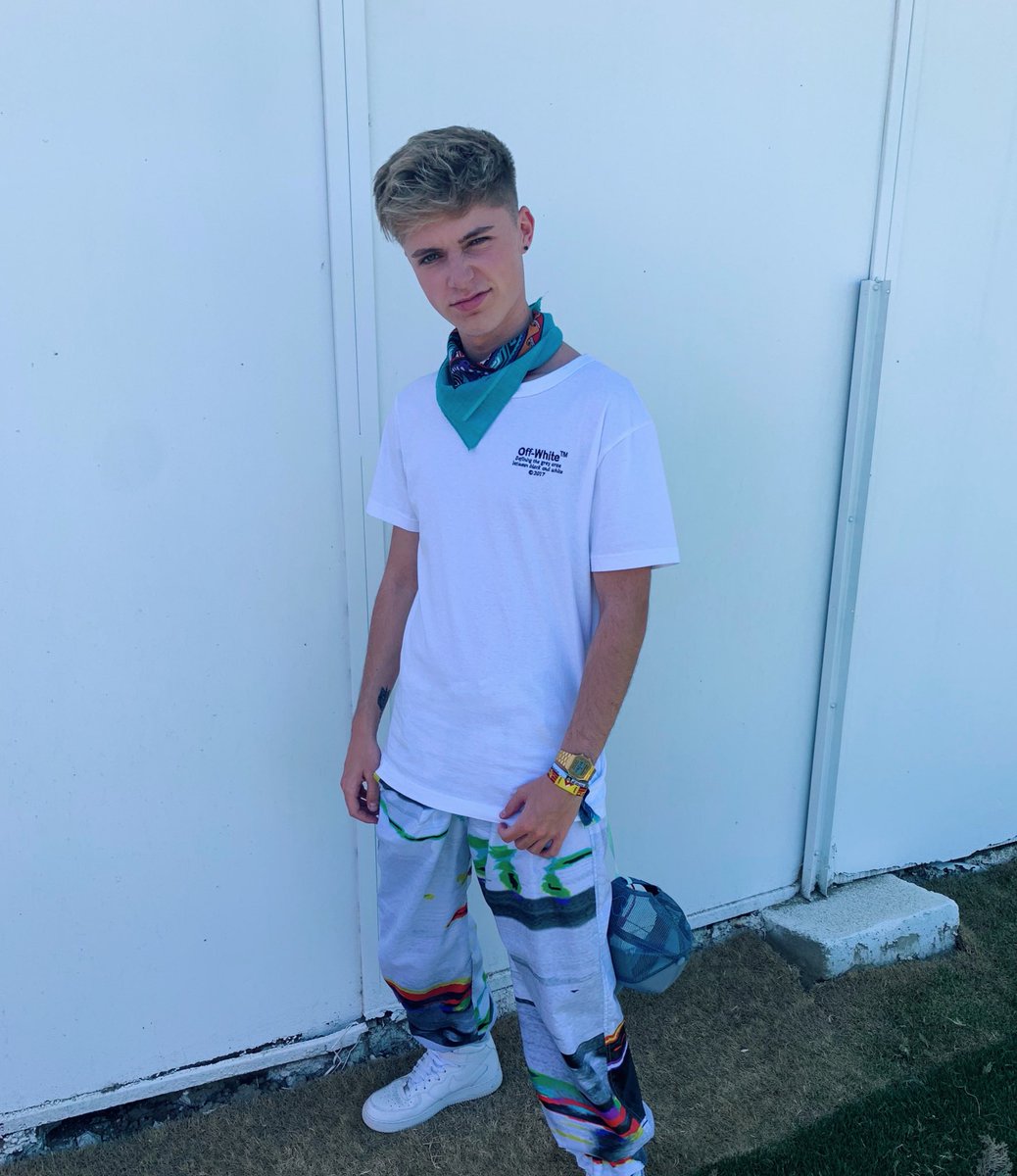 131 best Twitter Hrvy images on Pholder | HRVY, Blair and Dannapaola