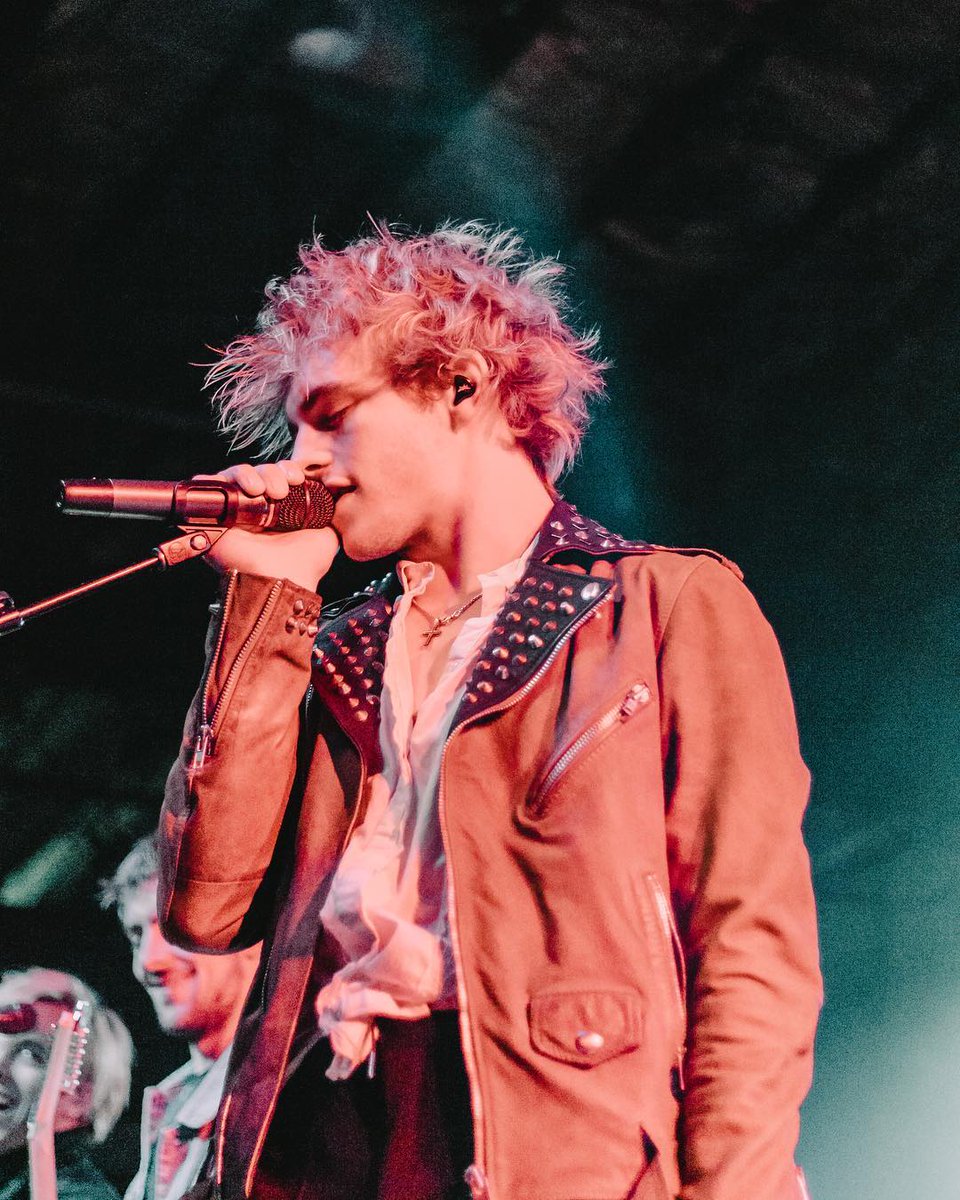 Ross Lynch Singing Live