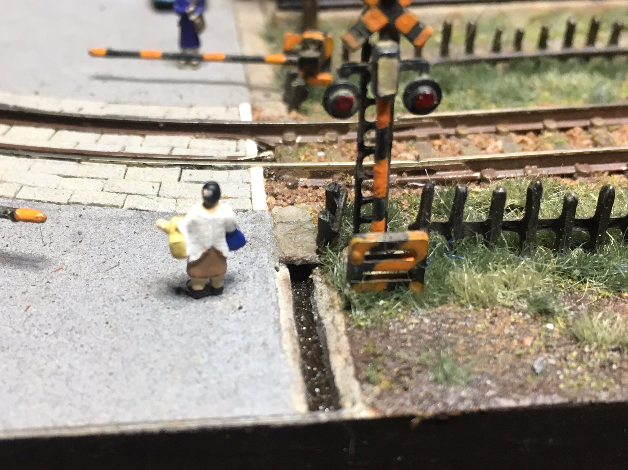はやまさ鉄道 On Twitter Nゲージレイアウト「渓上里村」 あまり目立たないけど実は気に入ってますシリーズ 側溝に流れてる水