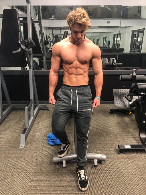 TW Pornstars - SHRED KING. The most liked pictures and videos from ...