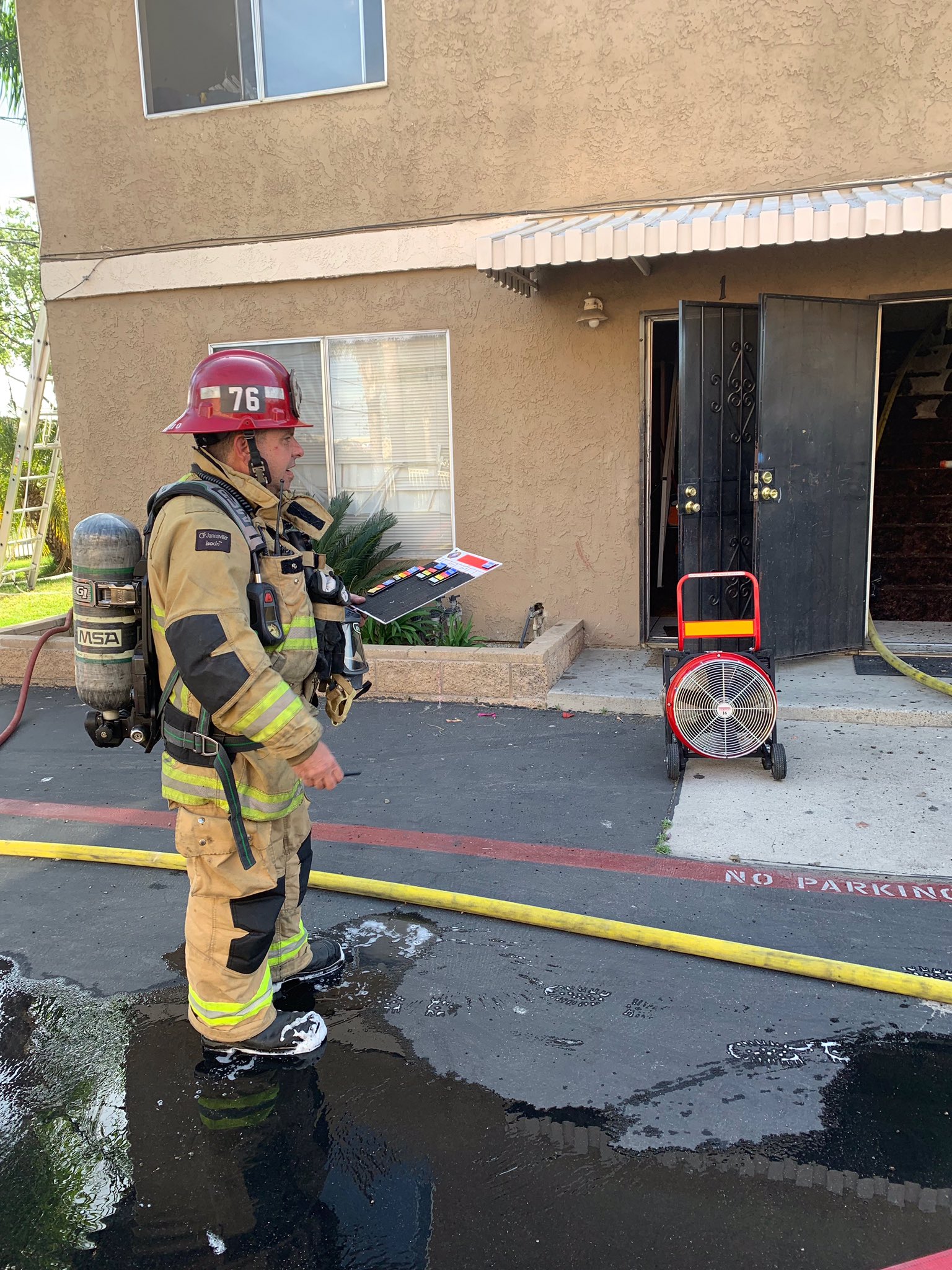 San Bernardino County Fire on Twitter: "#SBCoFD Division 1 Firefighters battle Apartment fire in ...