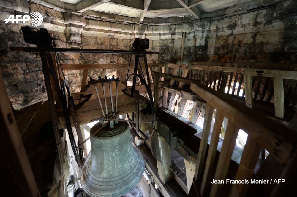 A Thread from @AFP: "Notre-Dame de Reims cathedral - where 33 kings of ...
