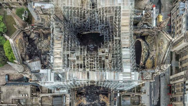 These aerial photos show the scale of the Notre Dame cathedral damage ...