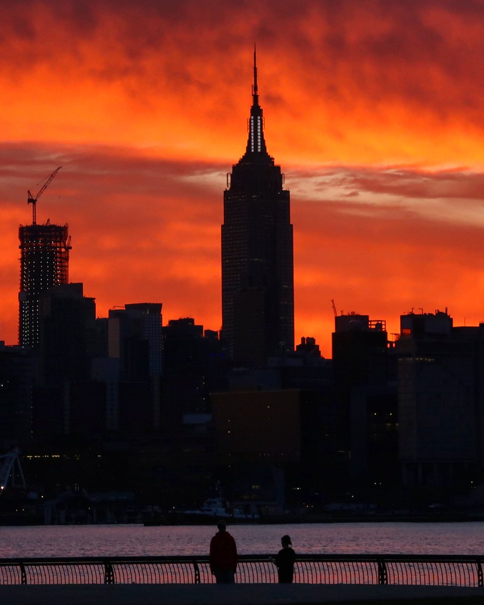 York City : morning York City beautiful red sunrise morning newyorkcity ...