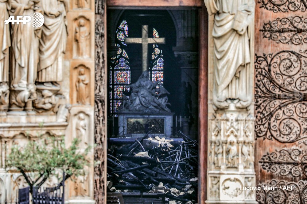 A Thread from @AFP: "Notre-Dame de Reims cathedral - where 33 kings of ...