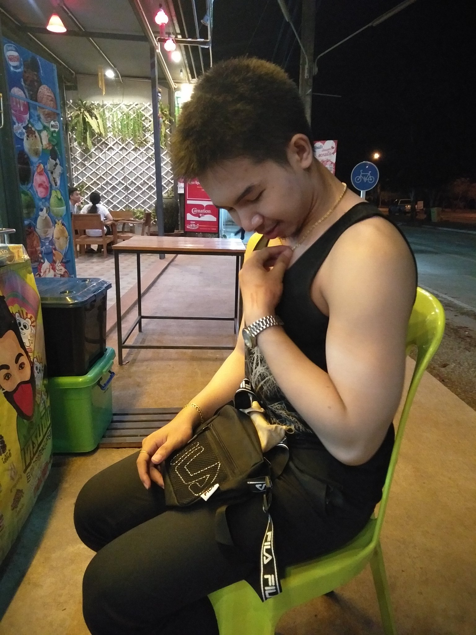 Warut on Twitter: "บ่ได้ตั้งใจถ่ายเด้อ https://t.co/C9IuvNlepq" / Twitter