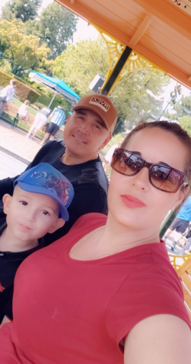 flores kary (@Flor5sansFlores) | Twitter