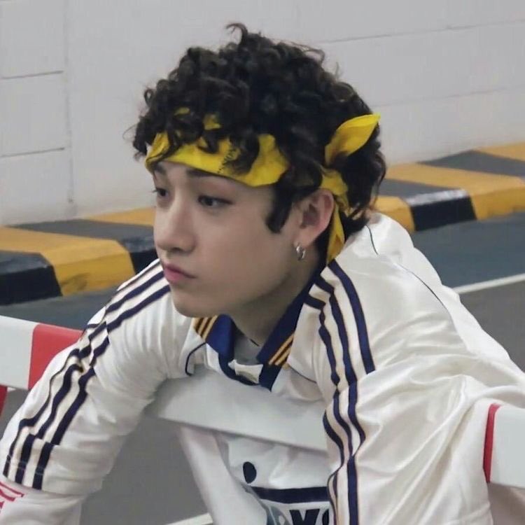 ʚ rori ɞ on Twitter: "You don’t have to be bang chan biased to spread love to him 🥰💕💝💖💗💜💞…