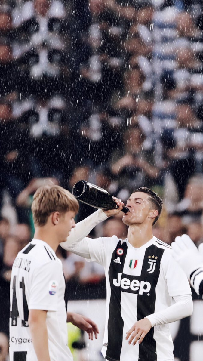 Cristiano Ronaldo Drinking Alcohol