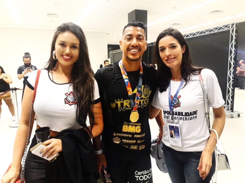 Letícia Beppler on Twitter: "Família! 🖤🖤🖤…