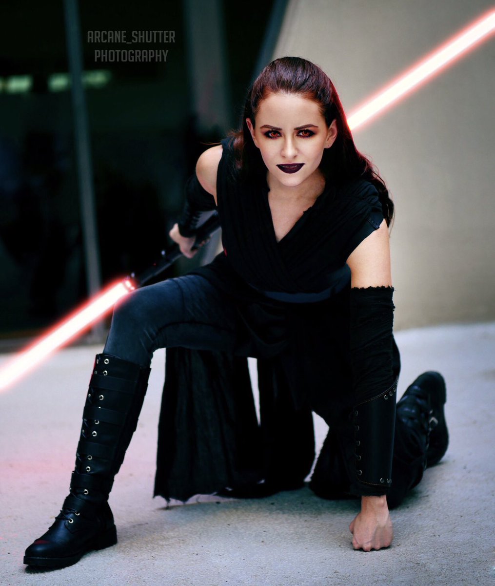 Darth Zannah Cosplay