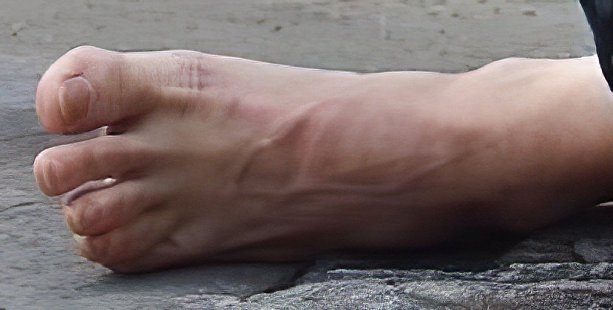 Cody Christian Barefoot