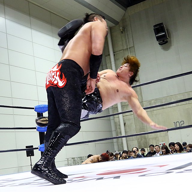 NOAH: «Global Tag League» Día 7 y 8 Kiyomiya y Kenou, líderes | Superluchas