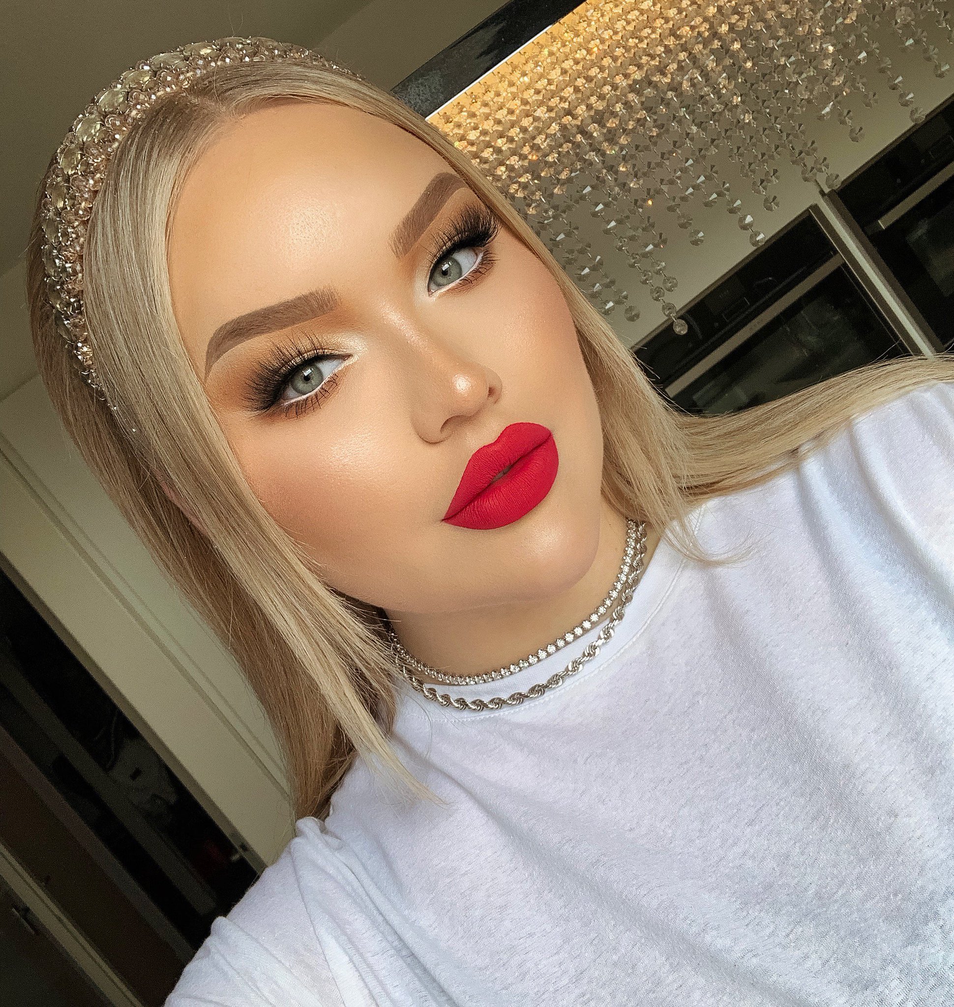 NikkieTutorials on Twitter: "strawberry pop 🍓