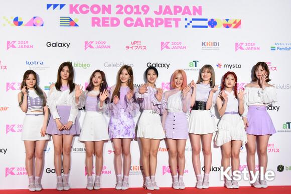 fromis_9 - Fun Factory (Official Group Photo - Factory Ver.) : r/kpop