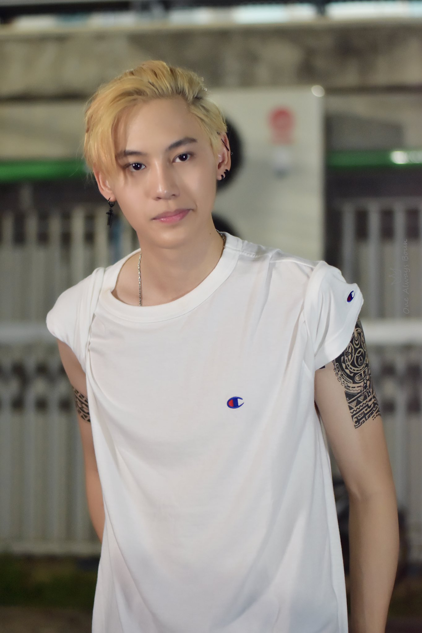 OAWB on Twitter: "ถ้าจะเกรี้ยวกราด ก็ช่วยเห็นใจคนใกล้ ๆ ด้วยนะคะ ยาดมค่ะ ยาดม ...