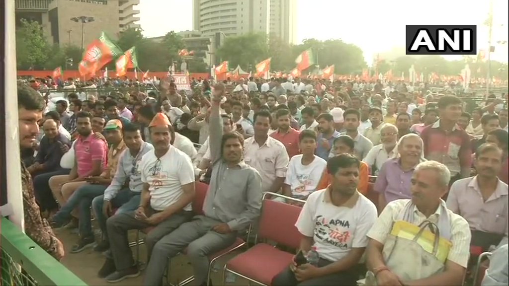 PM Modi takes on Congress in Delhi: Congress must explain who is ...