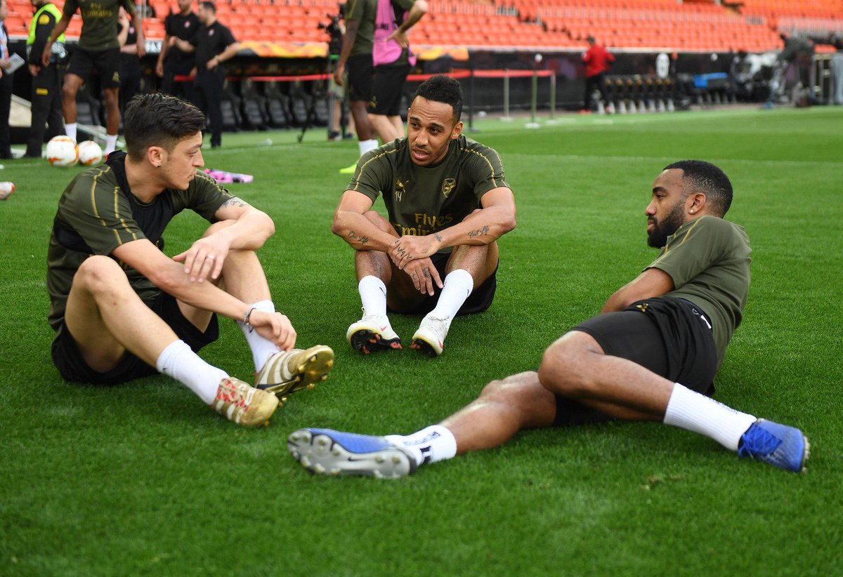 Mesut Özil - Starporträt, News, Bilder | GALA.de