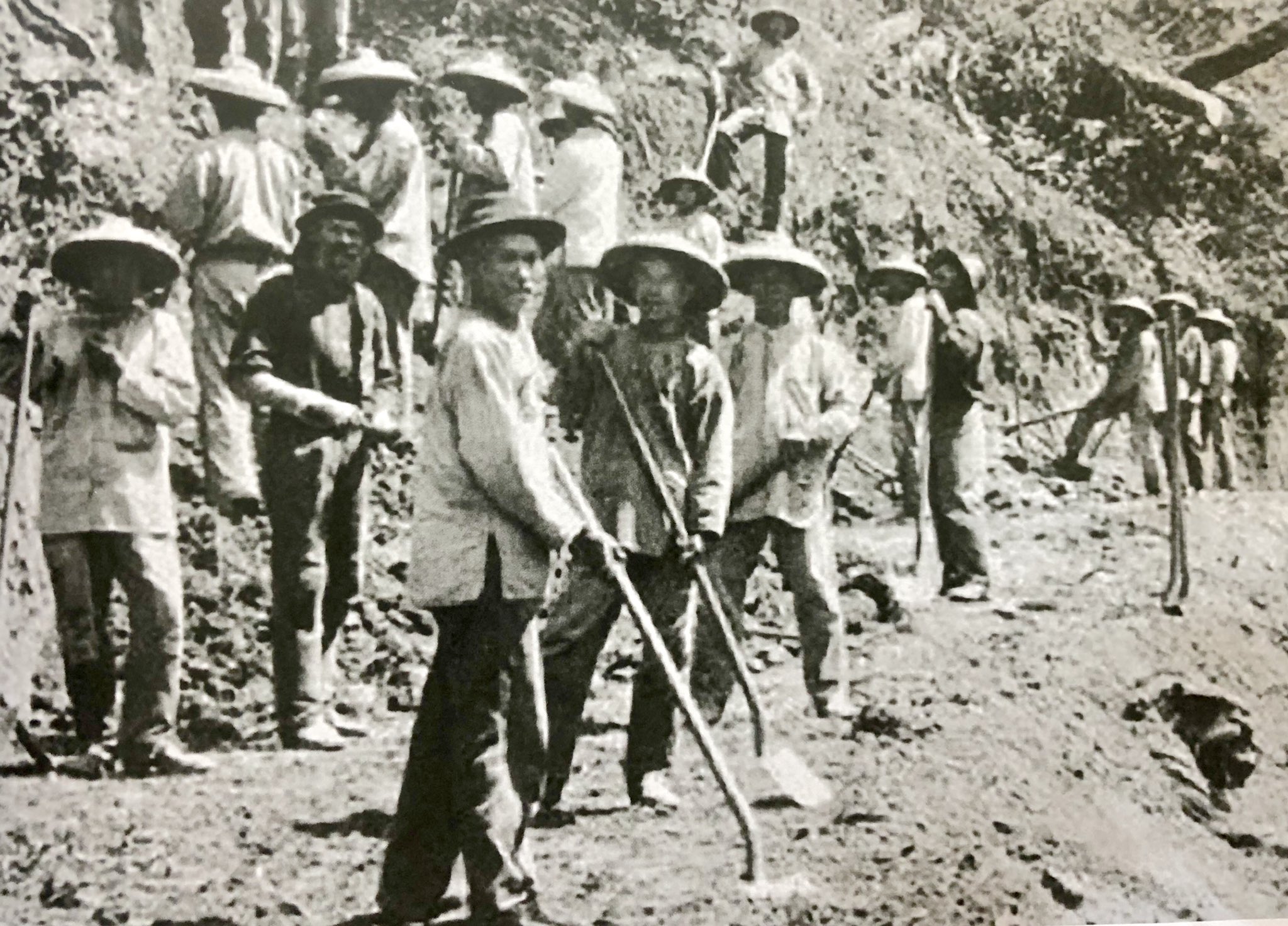 Chinese Immigrants Transcontinental Railroad
