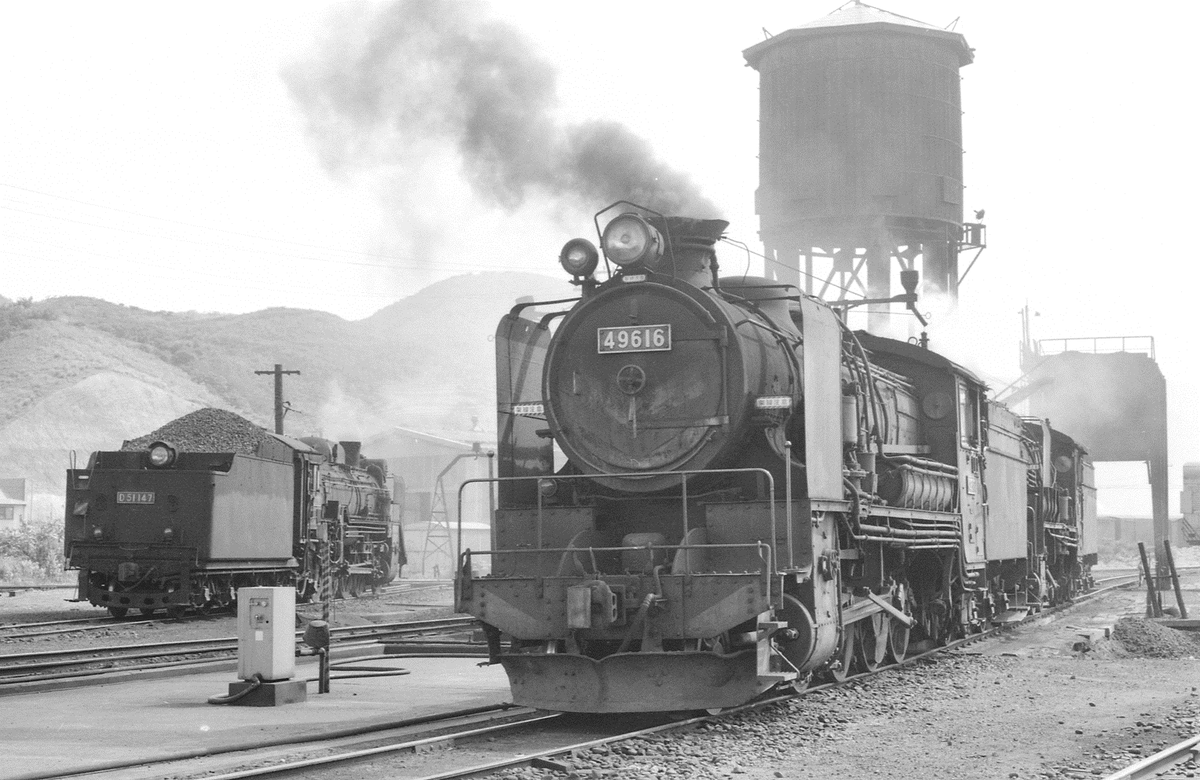 Dr. Slip on Twitter: "RT @C50110123: 留萌本線・羽幌線 留萌機関区 にて。9600とD51とが待機しています。"