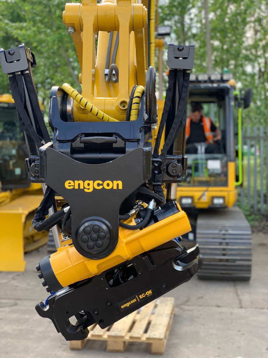 はたらく機械の会 on Twitter: "RT @engcon_uk: Four more new EC219 tiltrorators for @lynchplant. 2 x PC138 ...