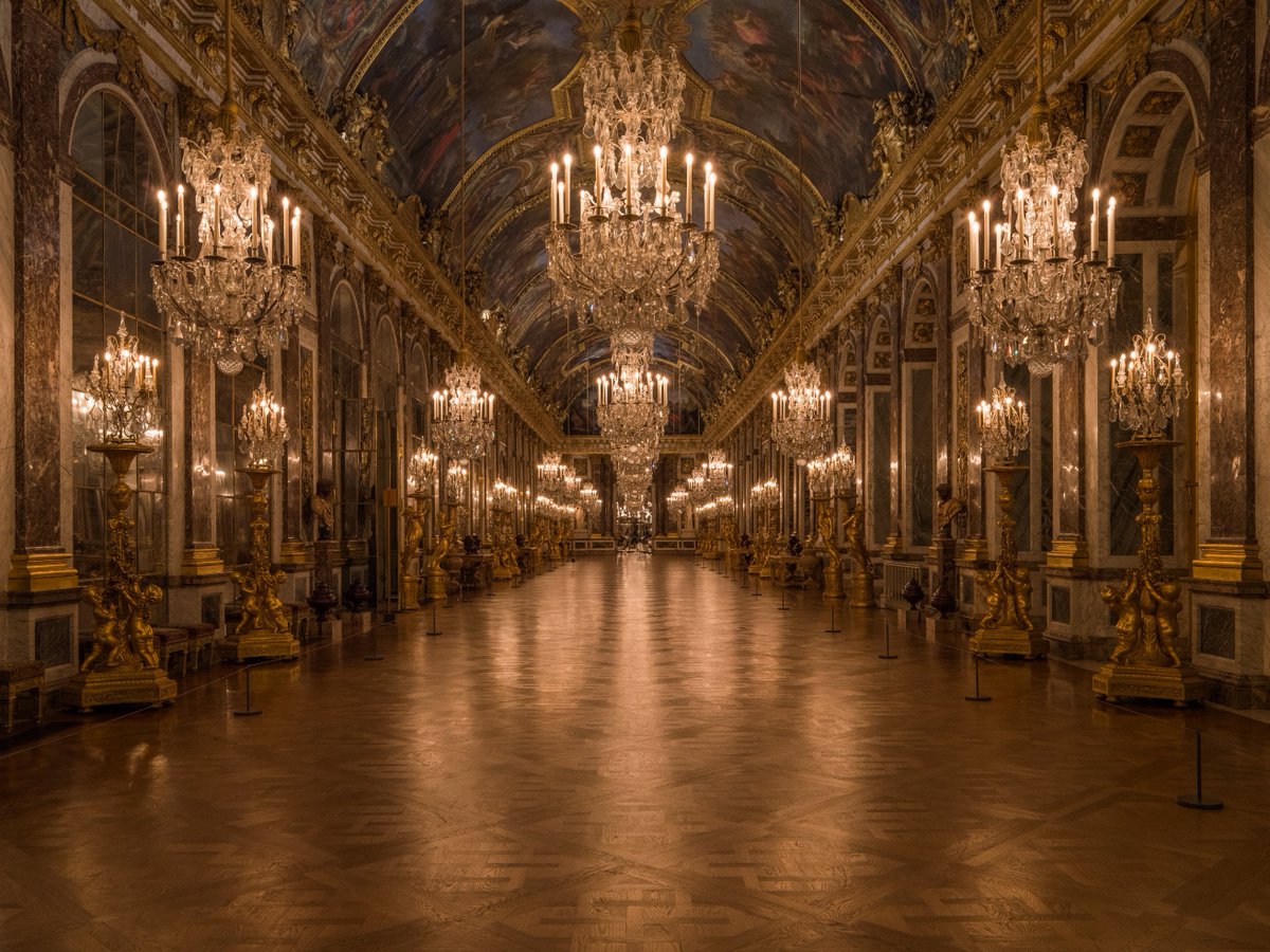 Palace Of Versailles At Night