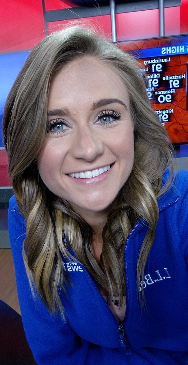 Amanda Holly's Instagram, Twitter & Facebook on IDCrawl