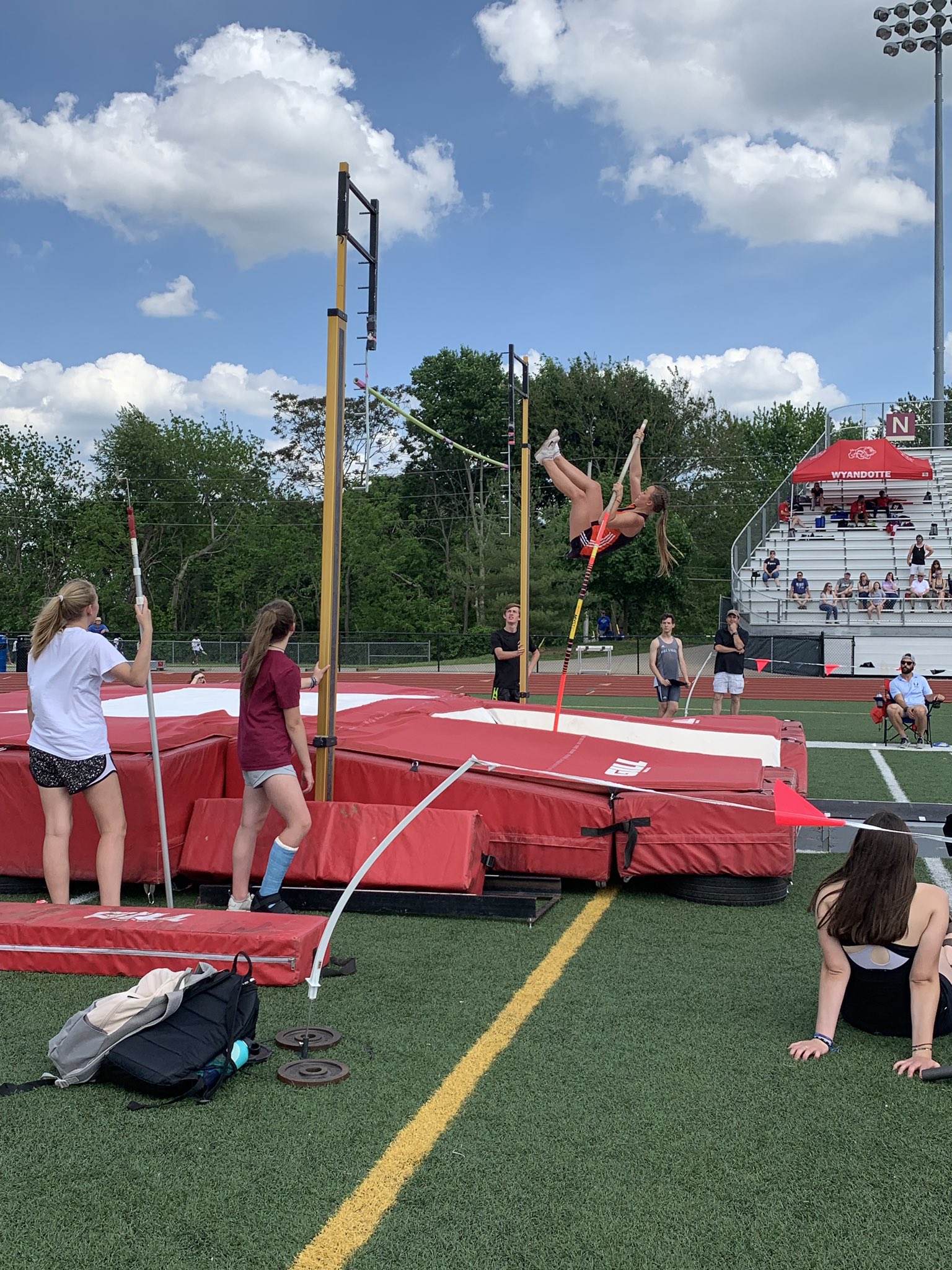Track And Field Pole Vault Pit