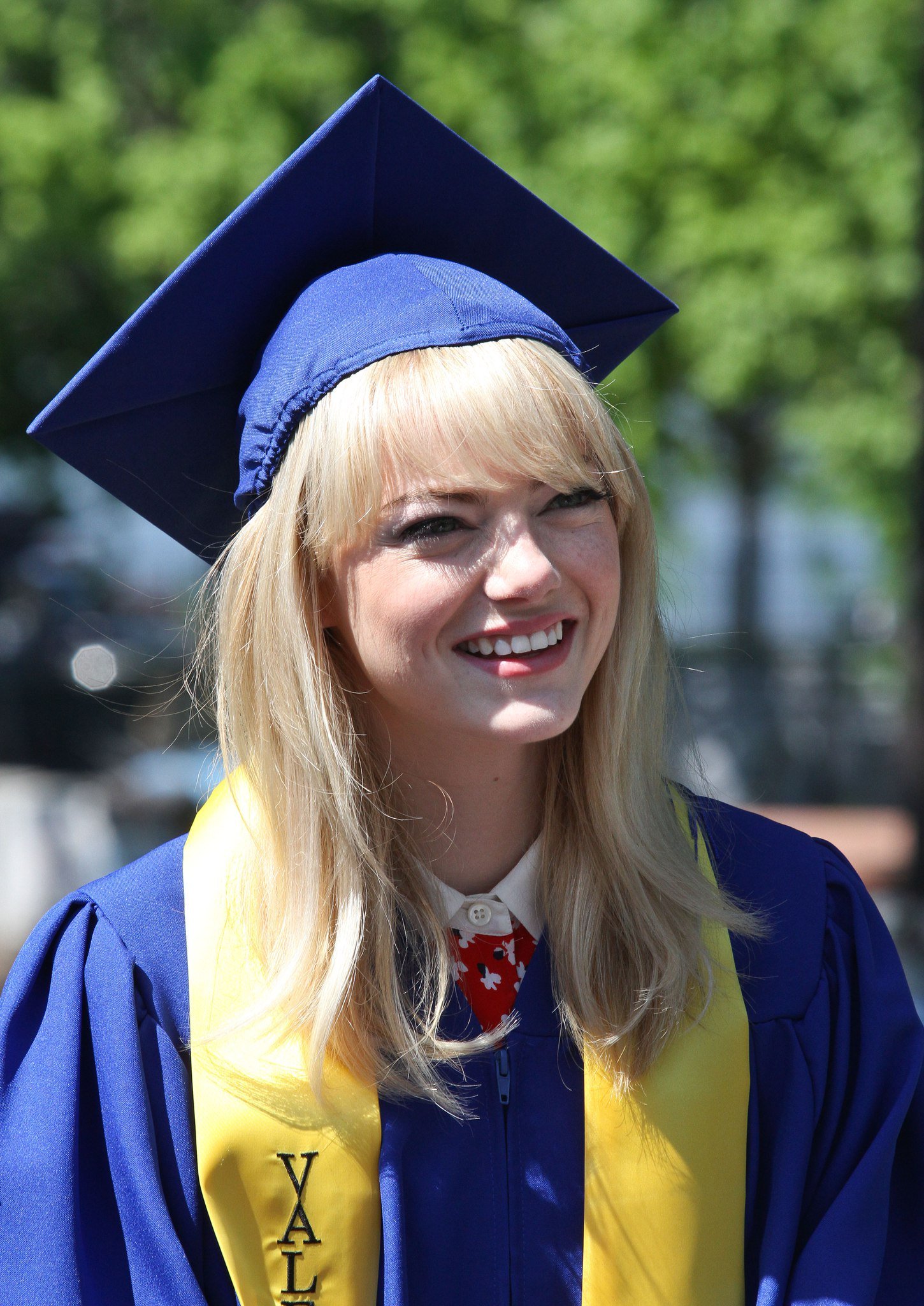 Emma Stone Spiderman 2 Graduation