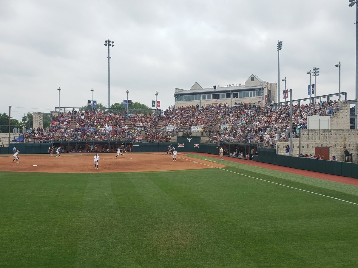 TXPrepSoftball on Twitter: "Best crowd of the day for @DogsThorndale vs @crawfordisd 0-0 in the ...