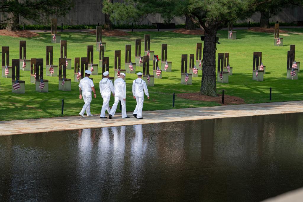 U S Navy On Twitter The Usnavy Photos Of The Day Usnavy Seals